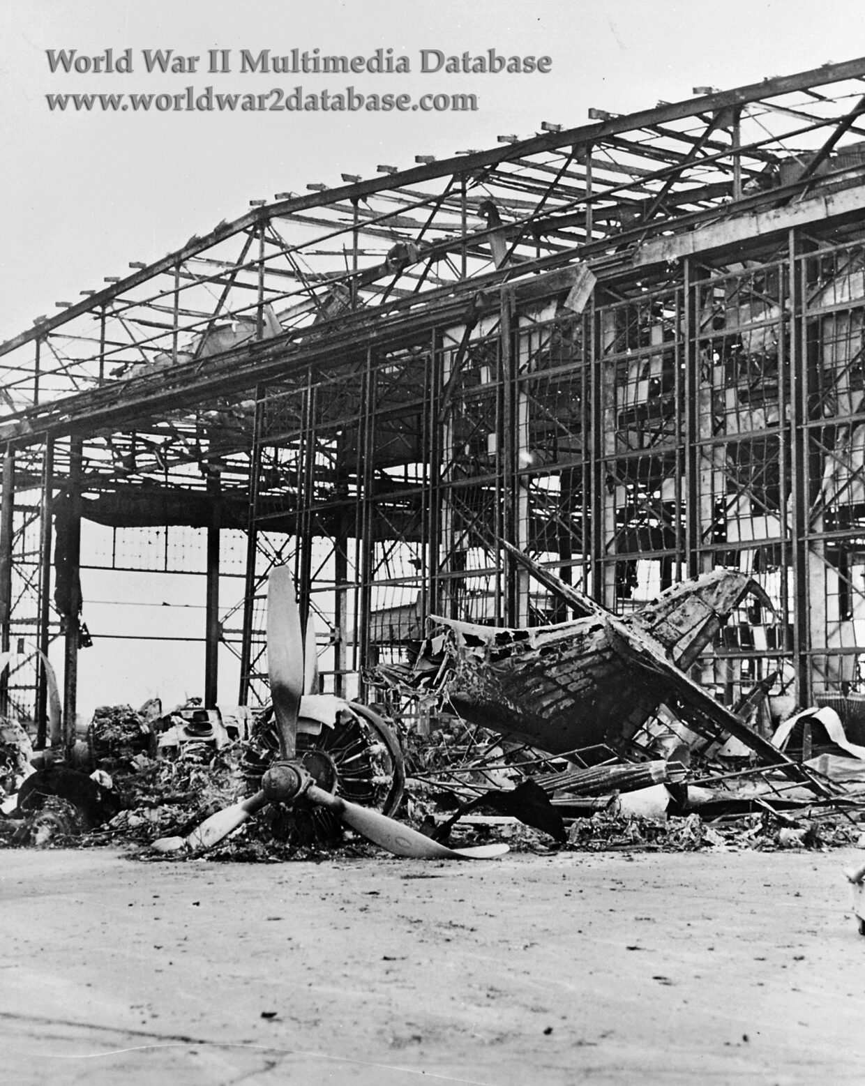 Wrecked PBY Near Hangar 6, Ford Island – The World War II Multimedia ...